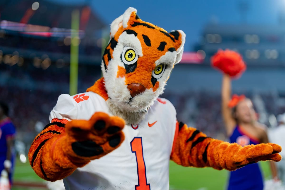 List of College Football Mascots