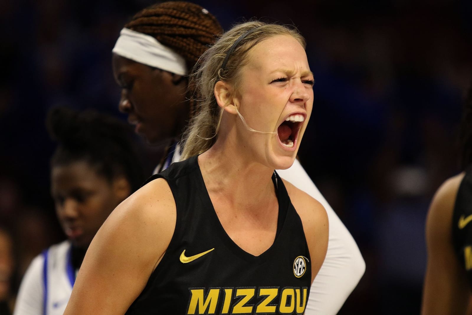 "This is my new team, the medical staff" - Sophie Cunningham goes viral ...