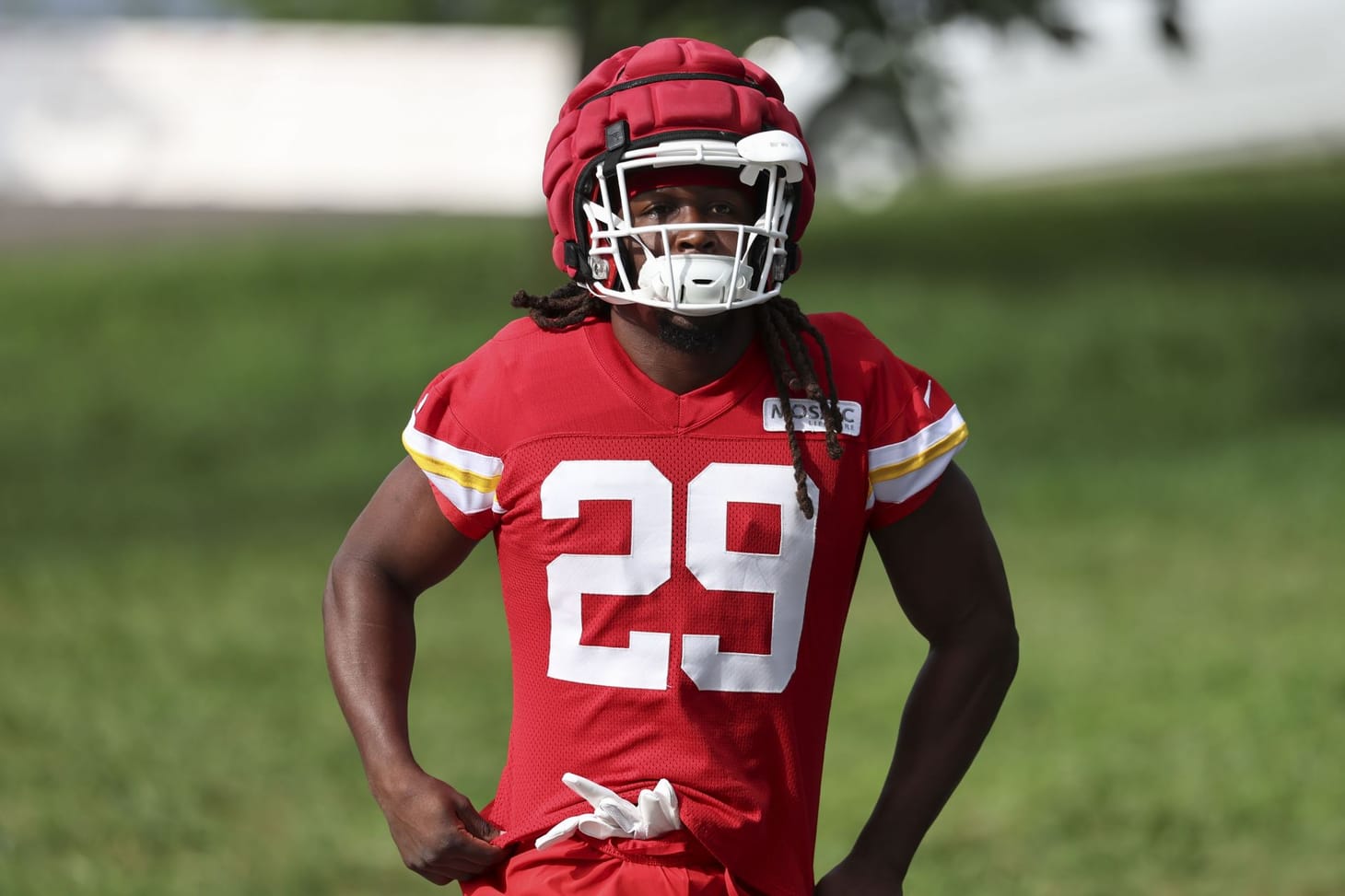 Is Kareem Hunt playing tonight vs Chargers? Chiefs RB's status explored ...