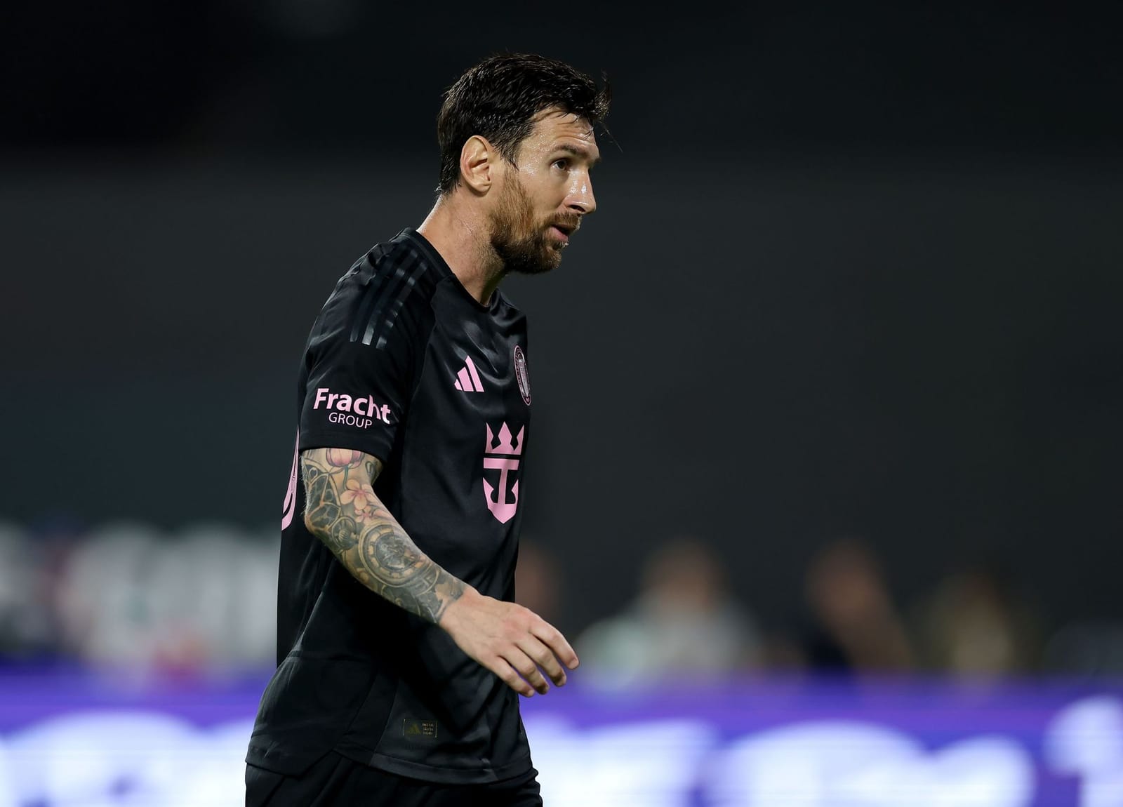 “Does Mascherano have a personal contract with him?” - Fans furious as ...