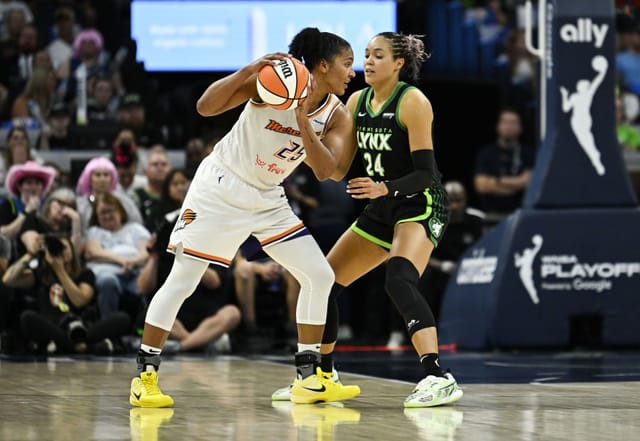 "A bully ball clown": WNBA fans troll Alyssa Thomas for 2-point half ...