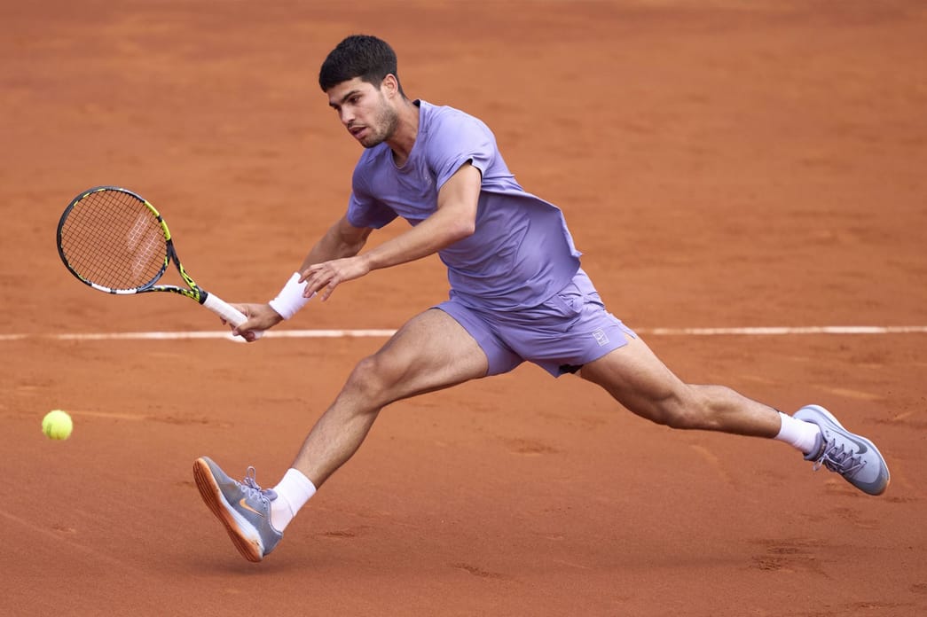 "I was scared" - Carlos Alcaraz suffers concerning fall, gets emergency ...
