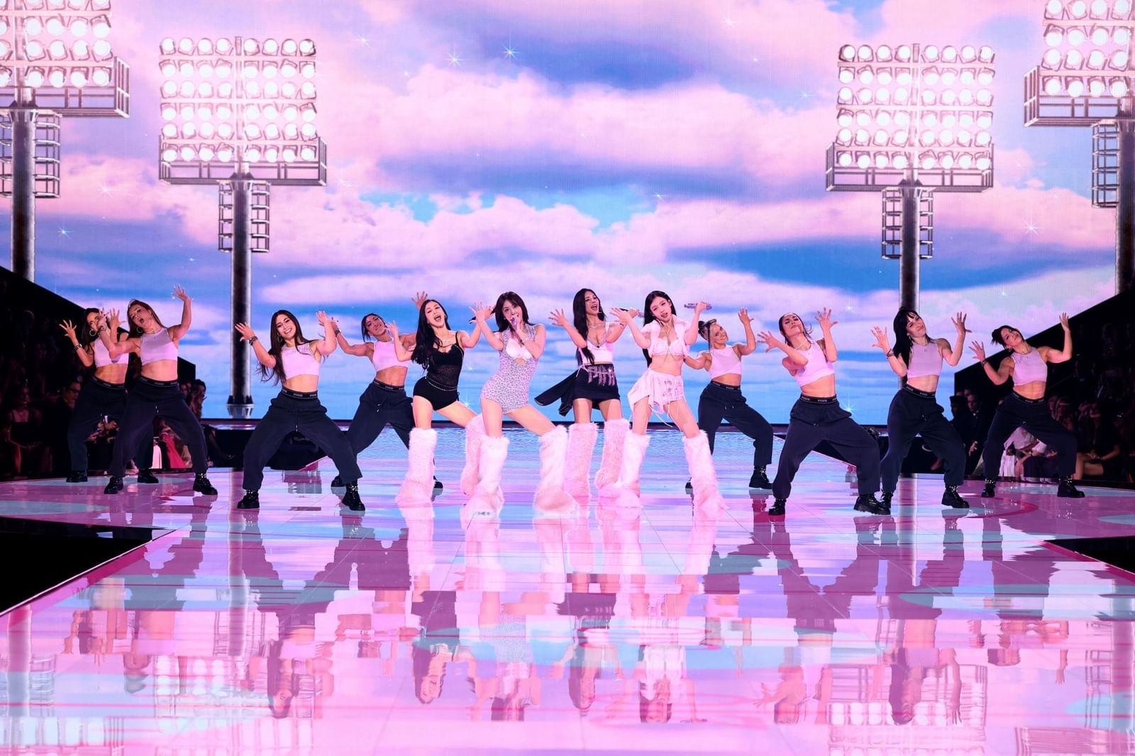 "They should have lipsynced"- Fans debate TWICE's live vocals at ...