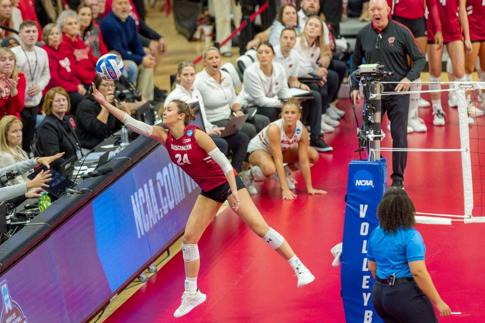What happened to Charlie Fuerbringer during Wisconsin-Michigan clash ...