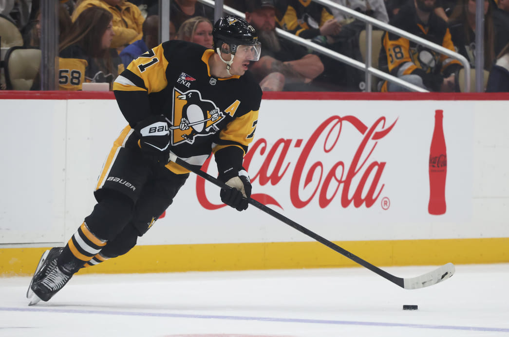 Top 10 oldest active players in the NHL entering 2025-26 season ft ...