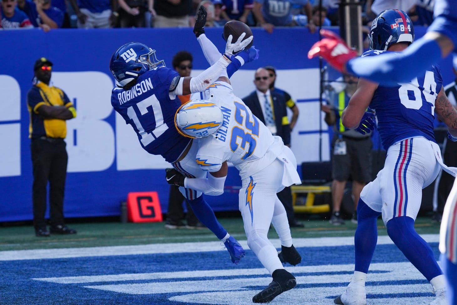 Wan'Dale Robinson or DeVonta Smith: Who should I start for Week 6 ...