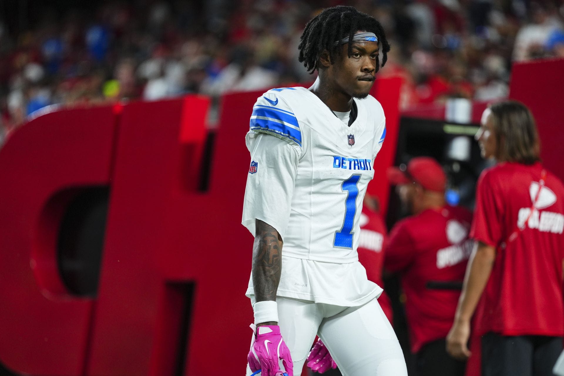 "Fine incoming" "That’s not even a costume for him": NFL fans react as ...