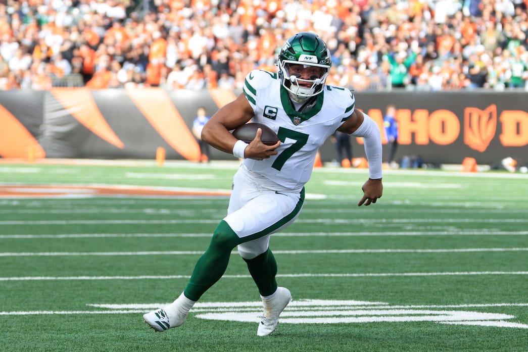 Who Are Justin Fields' parents? Meet Ivant Fields & Gina Tobey