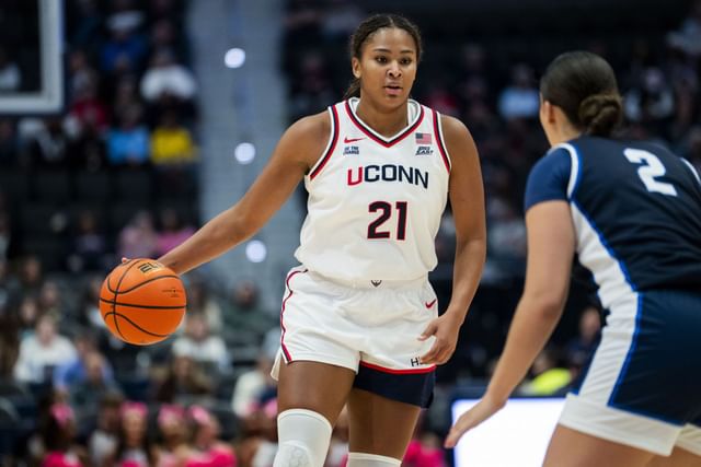 UConn star Sarah Strong's meteoric rise sparks heartfelt confession ...