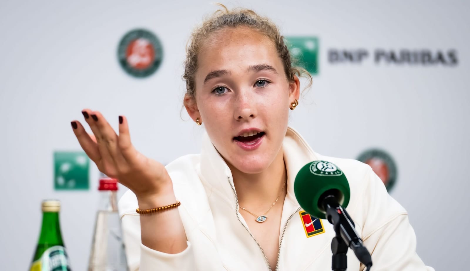 WATCH: Mirra Andreeva breaks down in tears, cuts dejected figure in ...