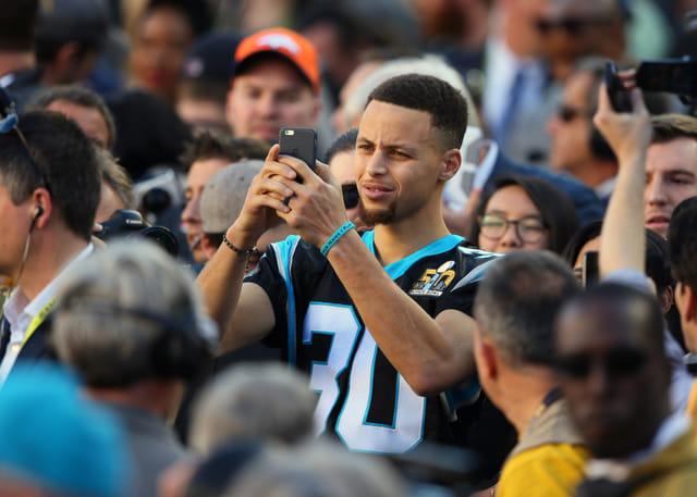 "Cheatin’ on the Panthers": Fans lost it over Steph Curry’s 'weird ...