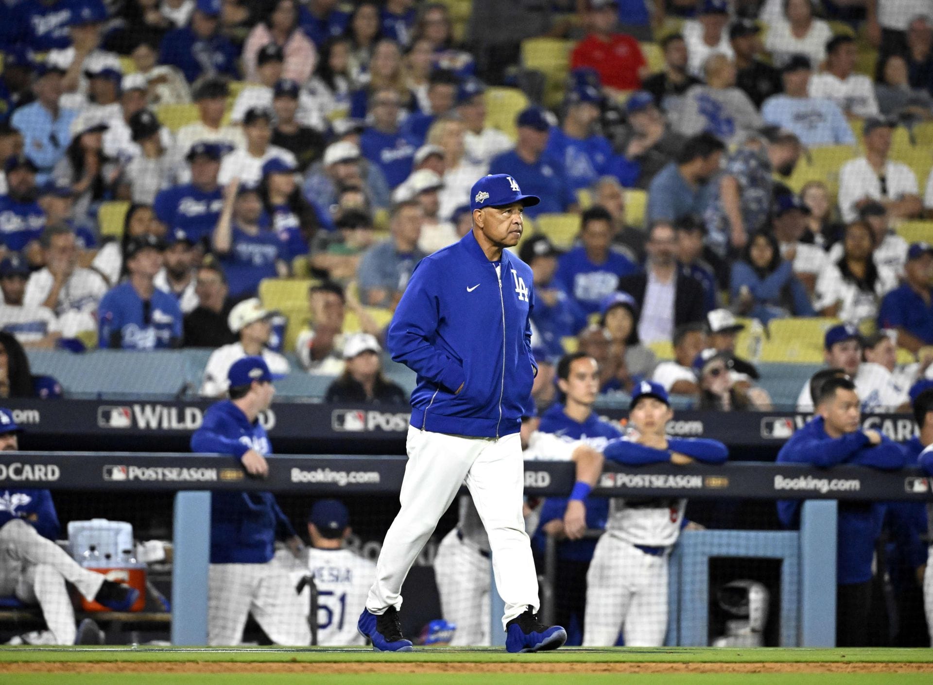 Dave Roberts's Salary and Contract