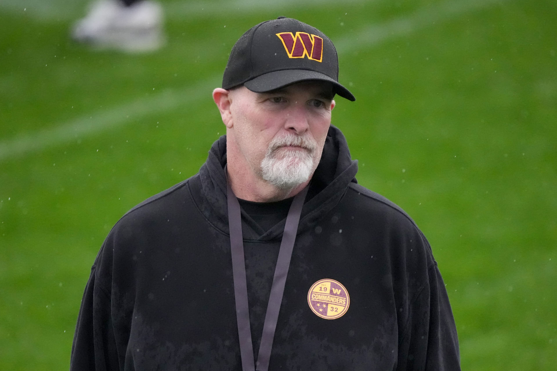 “Dan Quinn has to be investigated” “Coaching malpractice”: NFL fans rip Commanders HC as Mike ...