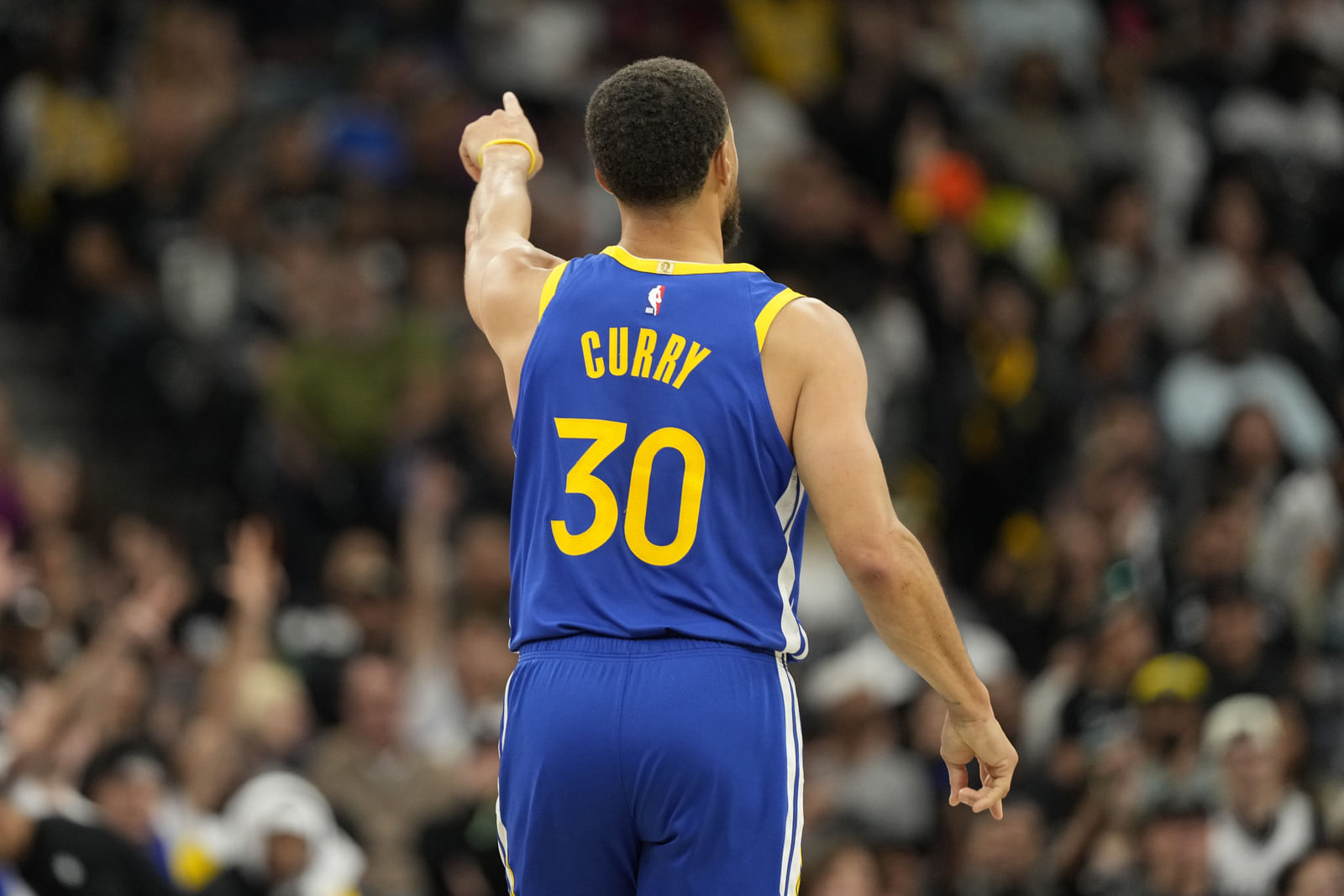 "The Zombie Celly" - NBA Fans Coin Hilarious Names for Steph Curry's ...