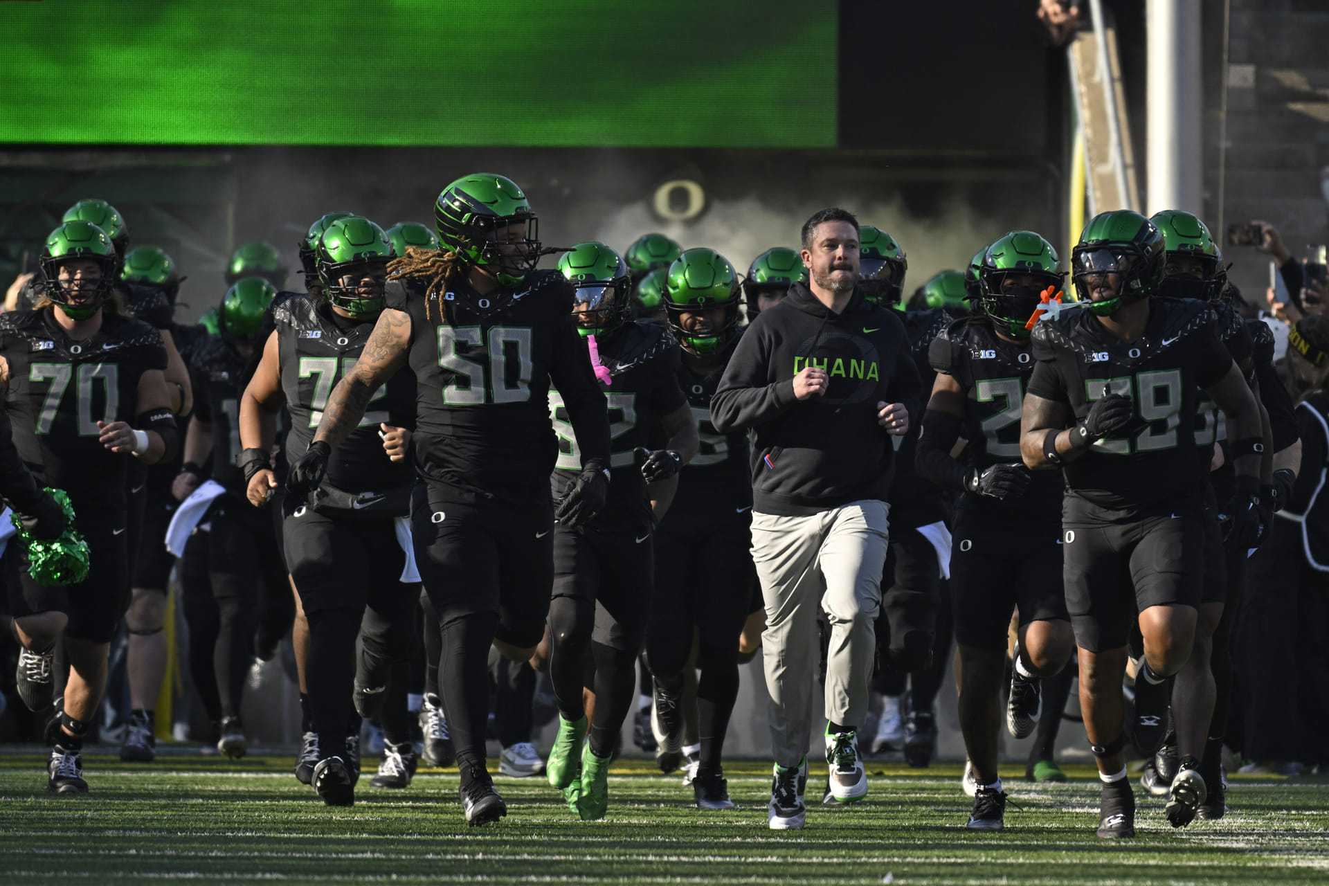 CFB insider rips into Dan Lanning's hypocrisy after Oregon HC takes ...