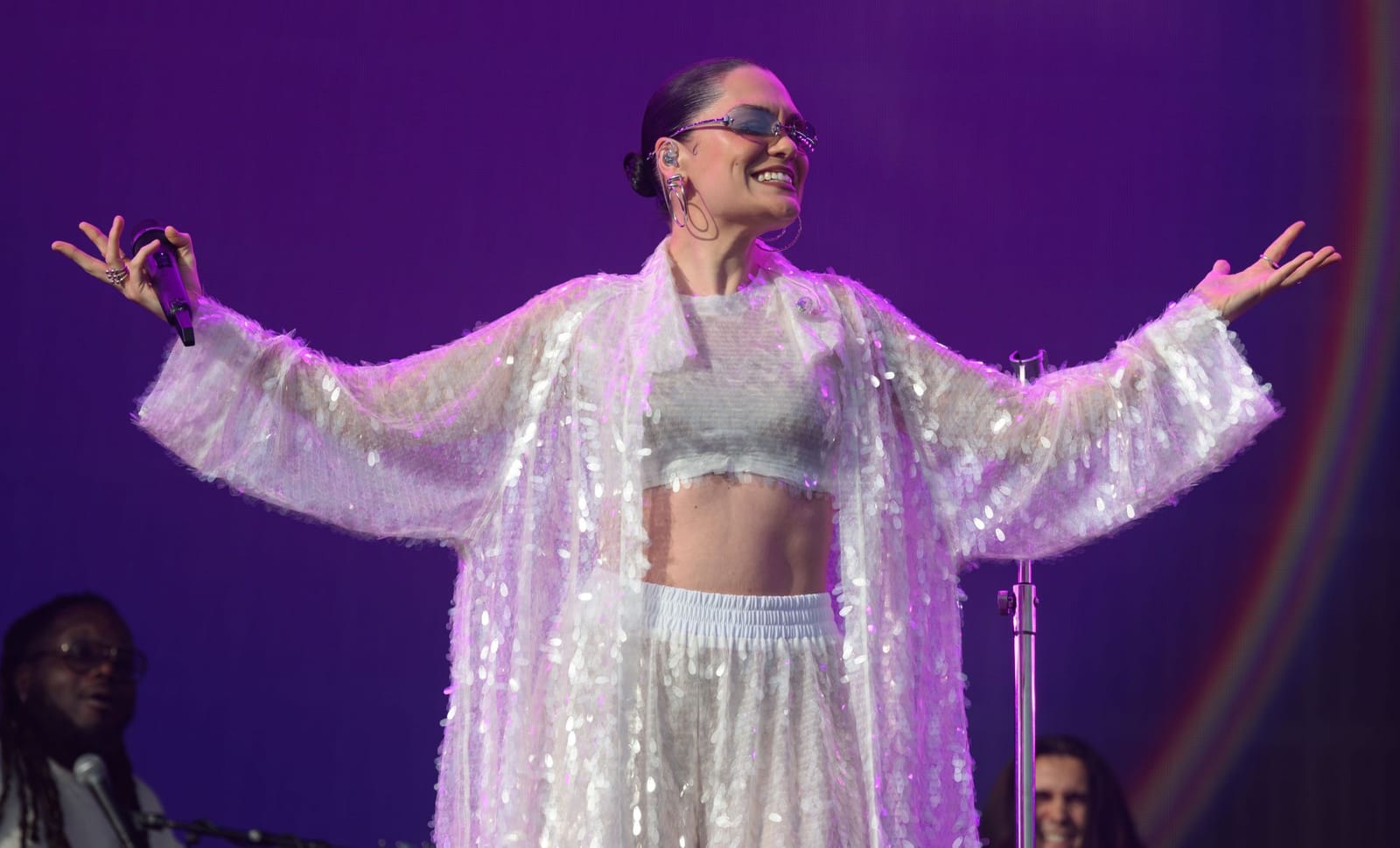 Why did Jessie J break down during her latest performance? Singer ...