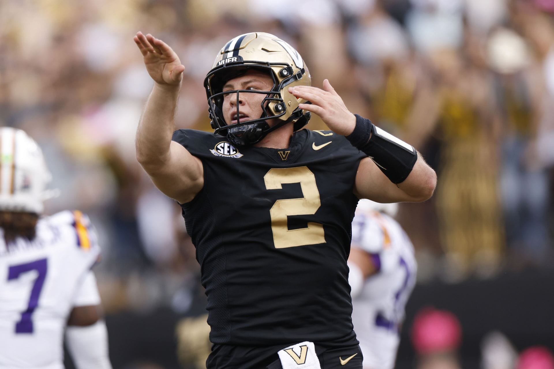 "I would like the substance to match hype": CFB insider sends blunt ...