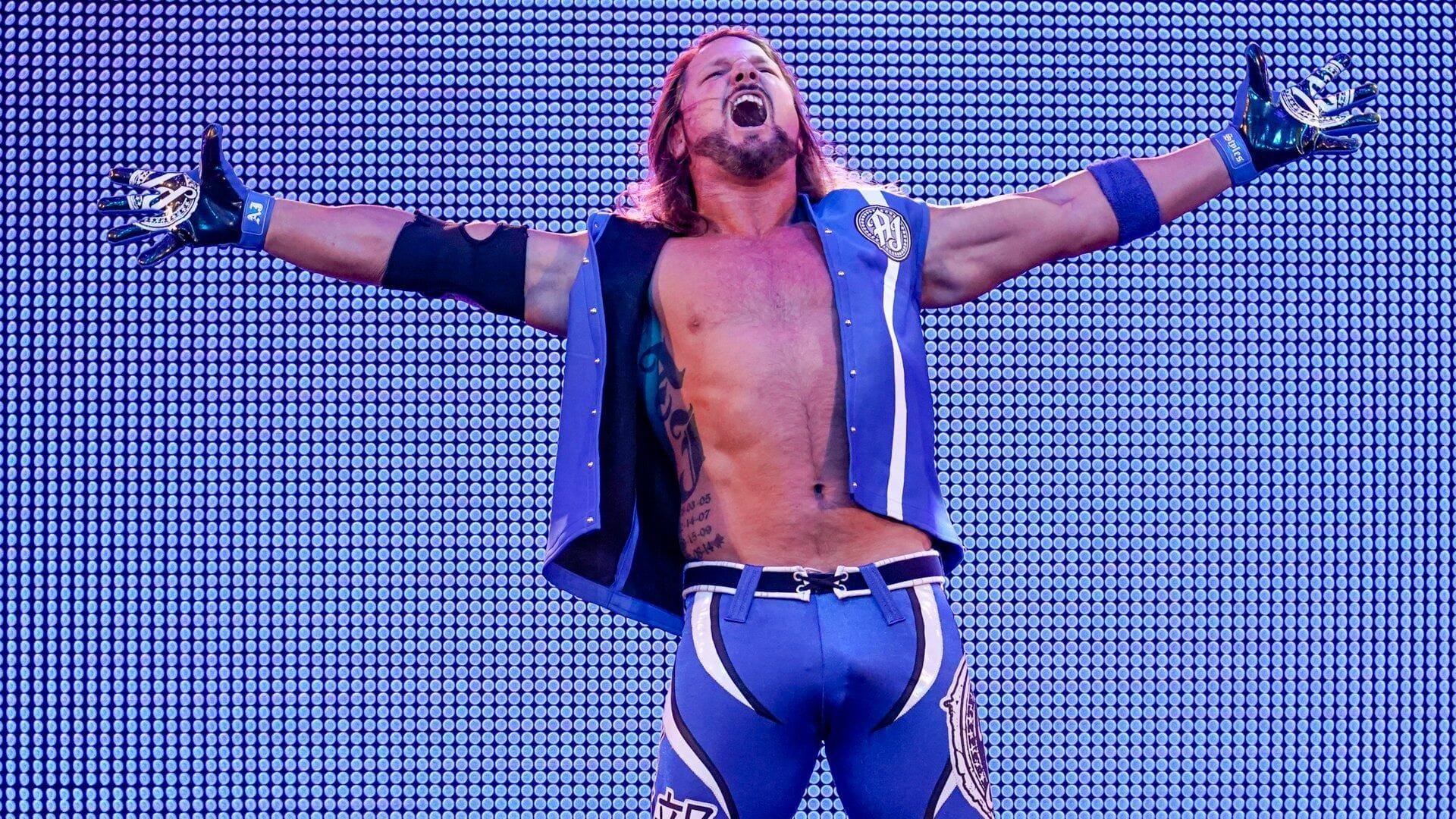 [PHOTO] AJ Styles makes a surprise appearance!