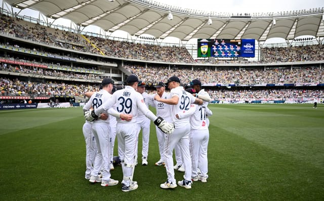 Top 4 experts who slammed England's alarming collapse in AUS vs ENG ...