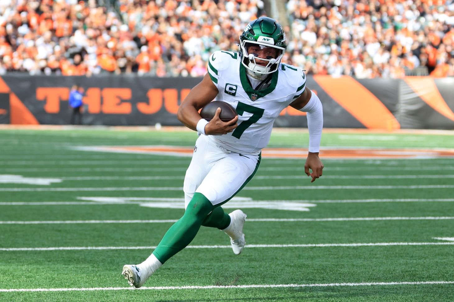 "Justin Fields is blind lmao": NFL fans react as Browns' Ronnie Hickman ...