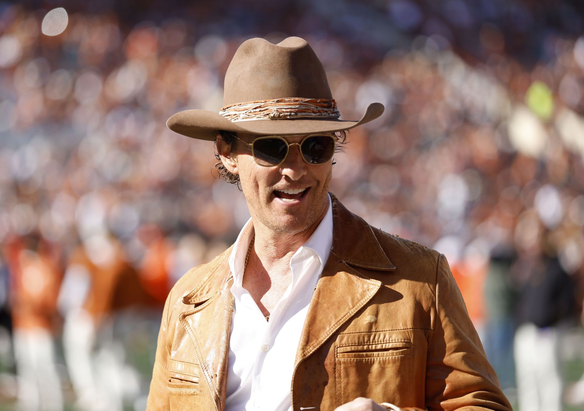 "Minister of Douchebaggery," "Texas Taylor Swift": CFB fans rip Matthew ...