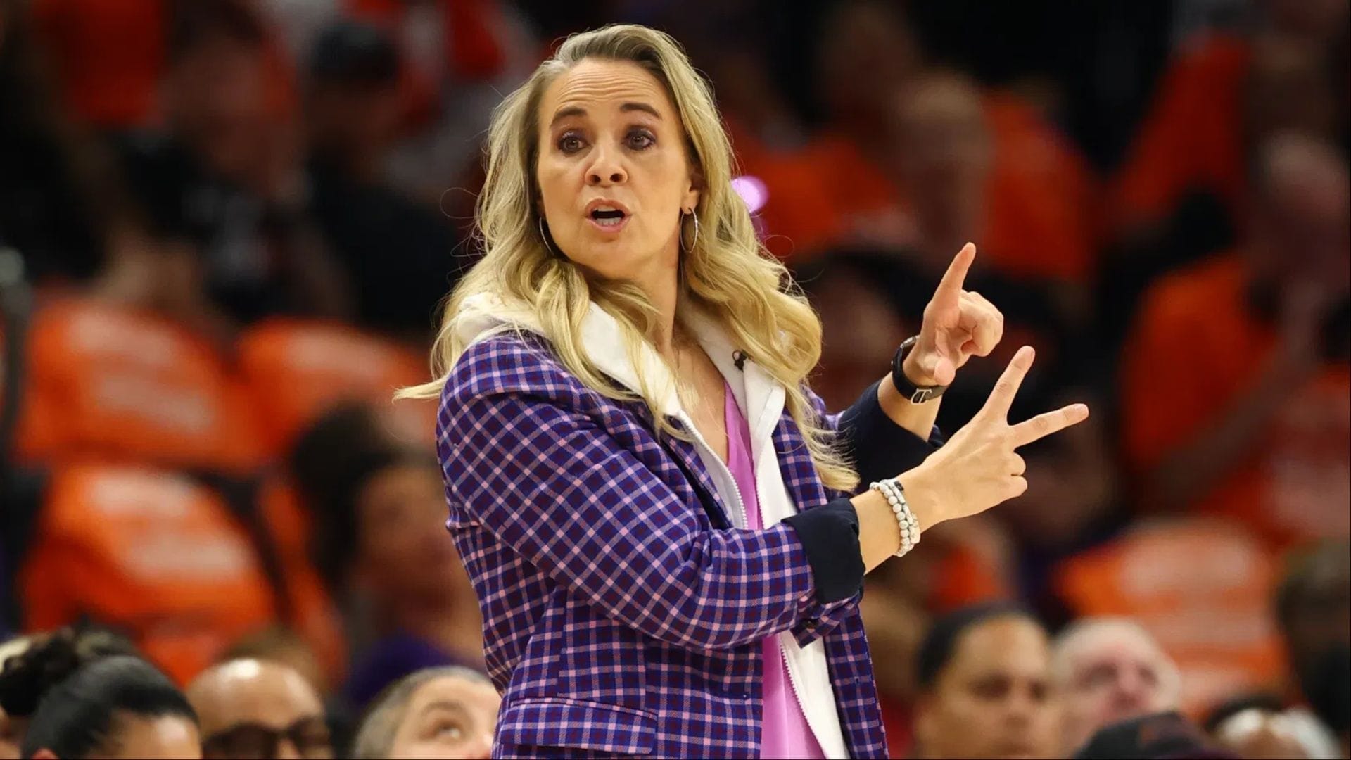 "Most I've Ever Liked Becky Hammon" - Aces Coach's Draws Fans' Love For ...