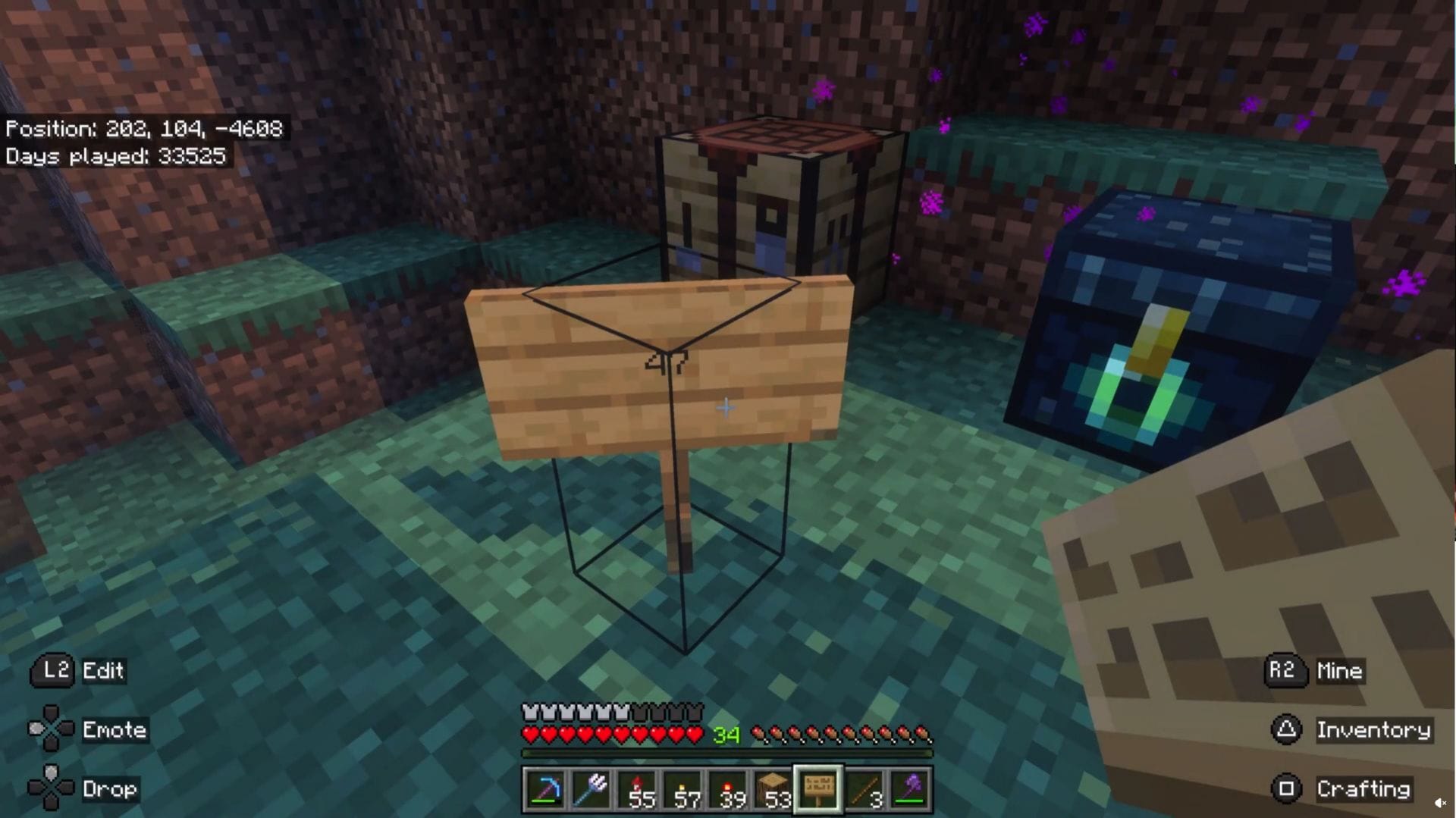 Minecraft fans confused by why "47" is censored in Bedrock Edition