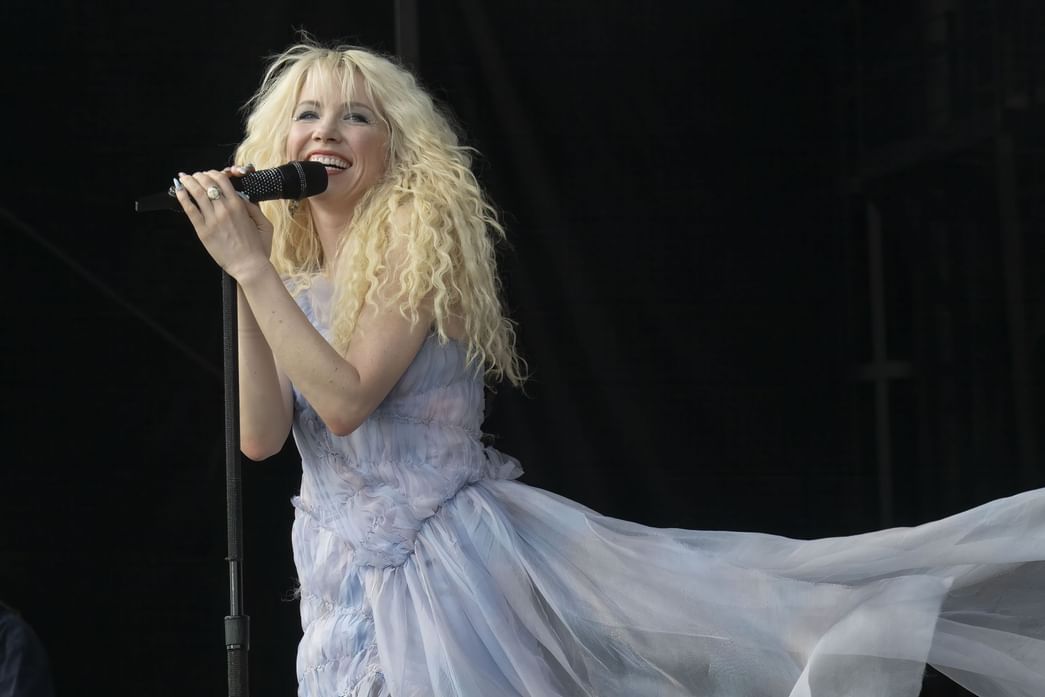 Who is Carly Rae Jepsen married to? Details explored after Canadian songstress announces she's ...