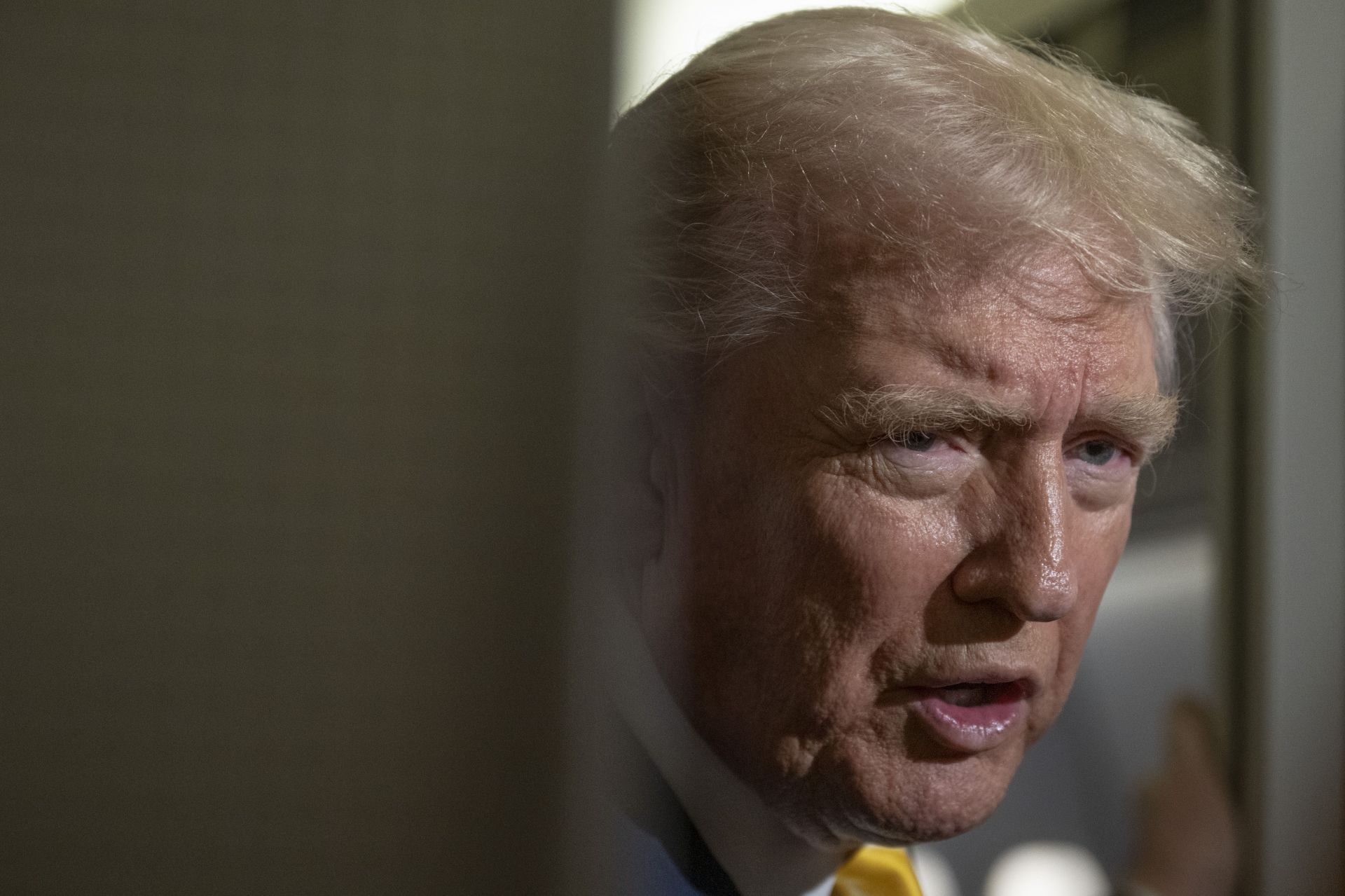 Alleged leaked email shows Jeffrey Epstein's brother Mark asking if ...