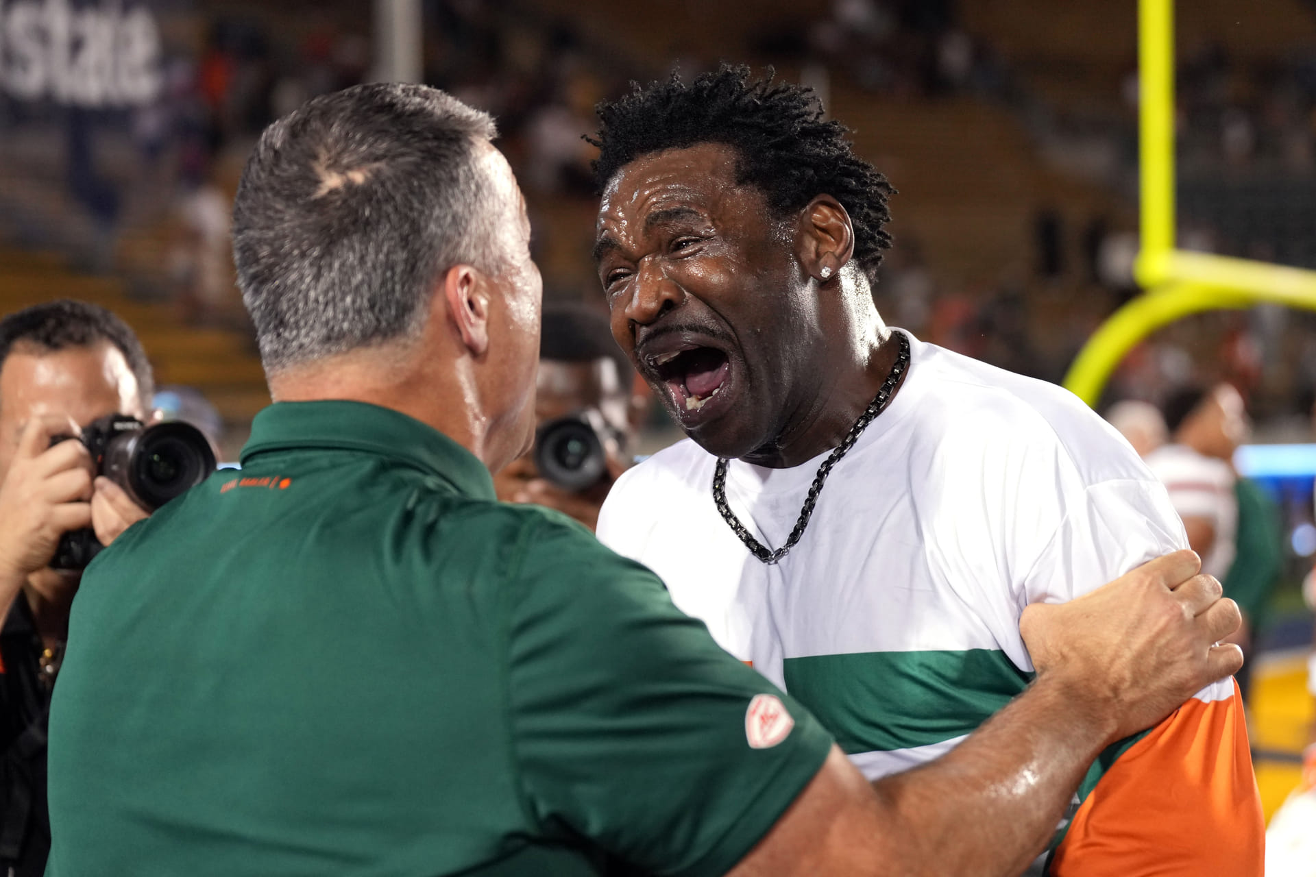 “I couldn’t find enough wipes”: Mario Cristobal hilariously reacts to ...