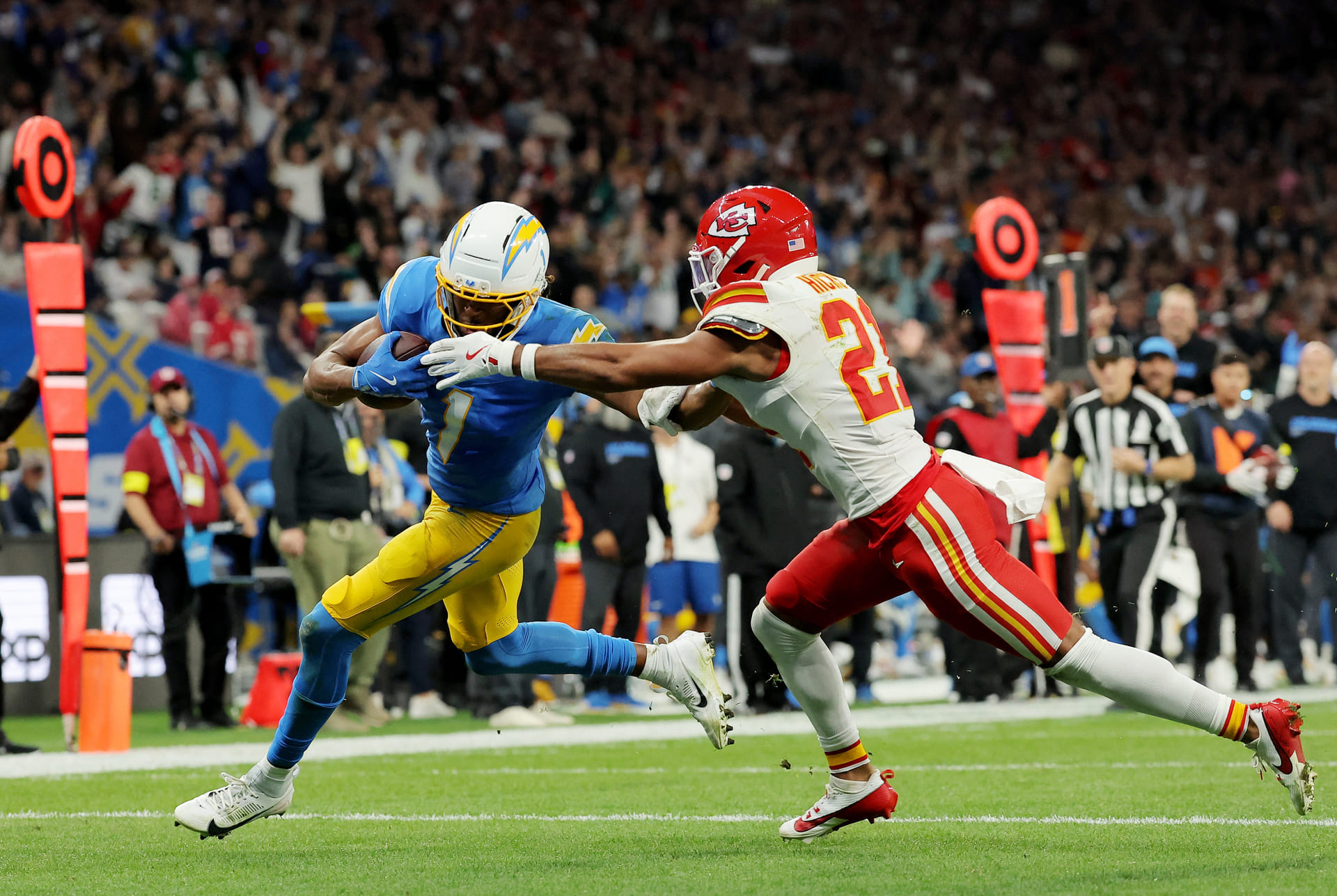 Kansas City Chiefs vs. Los Angeles Chargers projected starting lineup ...