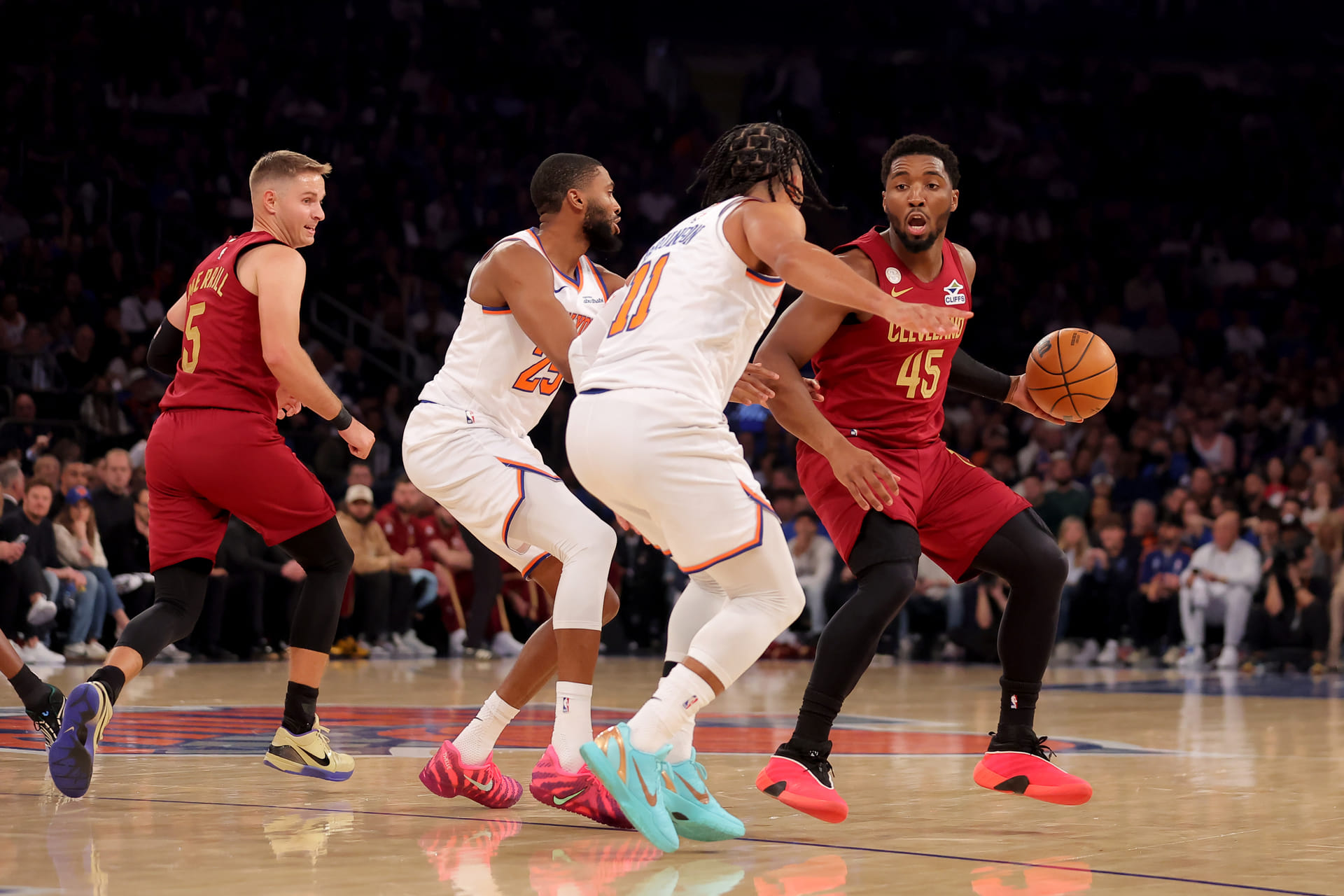 Cleveland Cavaliers vs New York Knicks Starting Lineups (Dec. 25 ...