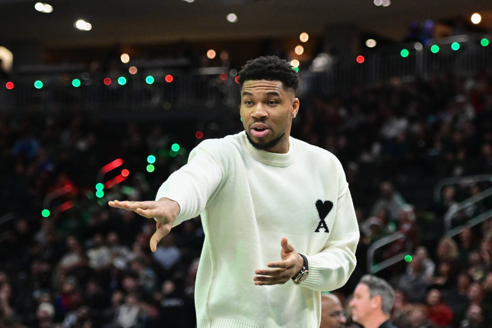 NBA Trade Rumors: Giannis Antetokounmpo Puts Bucks Under Pressure as ...