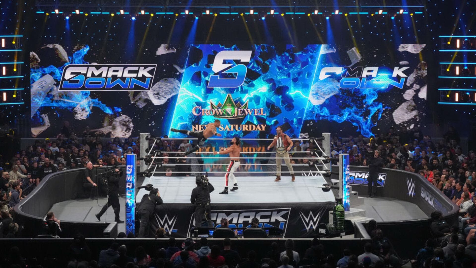SPOILER: Major tag team match set for SmackDown; WWE champion involved