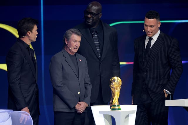 "Kobe Would Never" - NBA Fans Cringe as Shaquille O'Neal Jokingly Coins ...