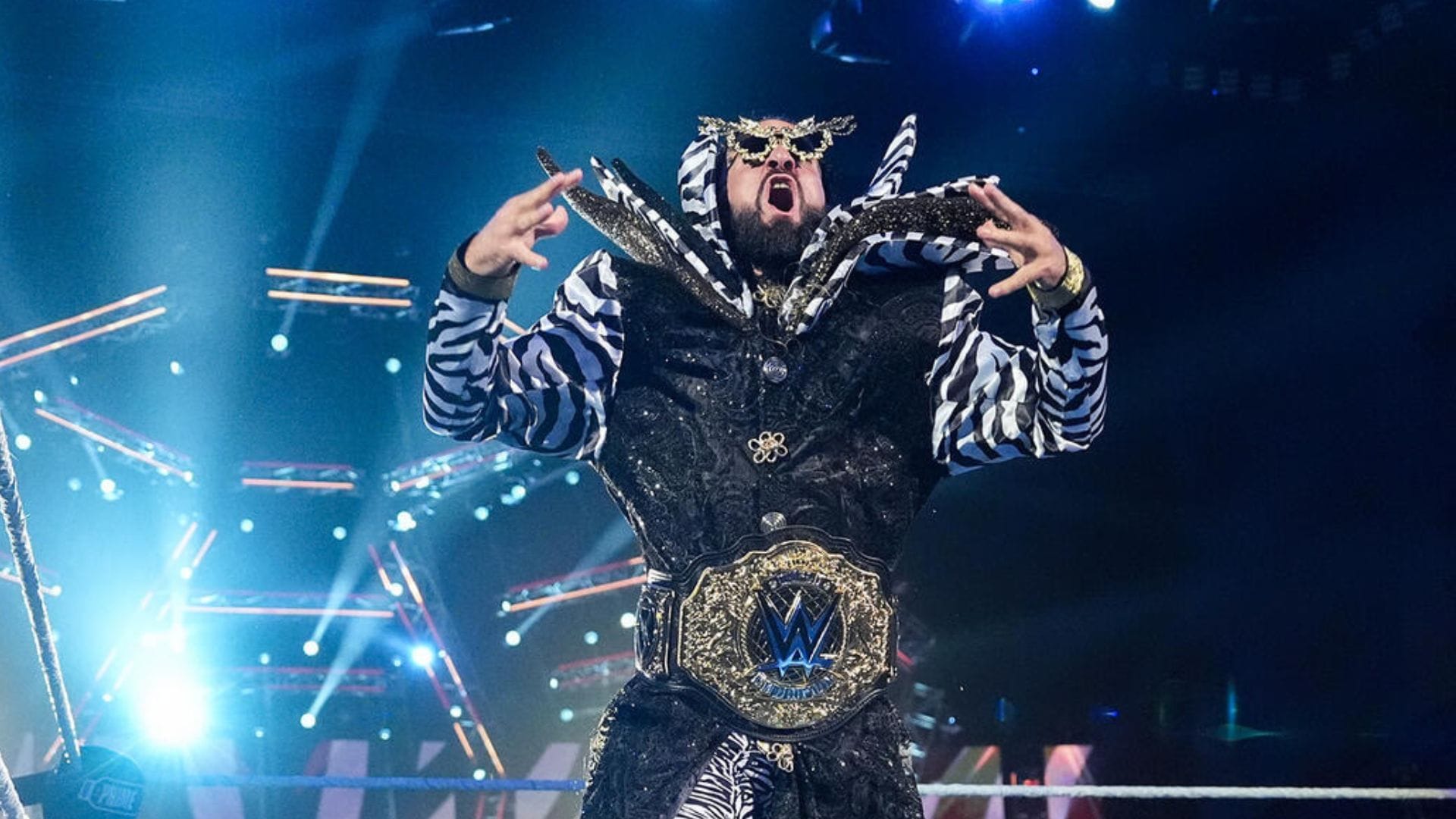 BREAKING: Seth Rollins provides major update amid WWE hiatus