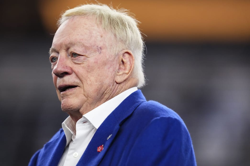 Jerry Jones doesn't mince words on handling George Pickens contract ...