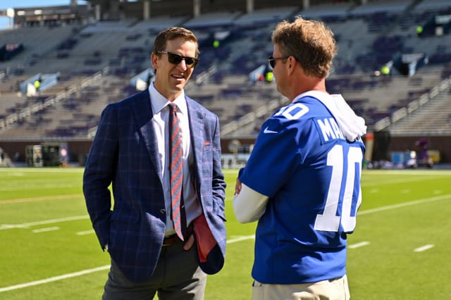 Eli Manning drops 1-word reaction mocking running Lane Kiffin off road ...