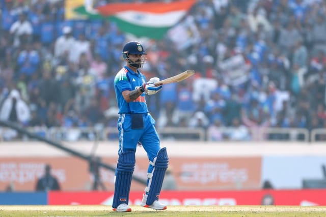 Security at JSCA Stadium celebrates Virat Kohli’s century in IND vs SA ...