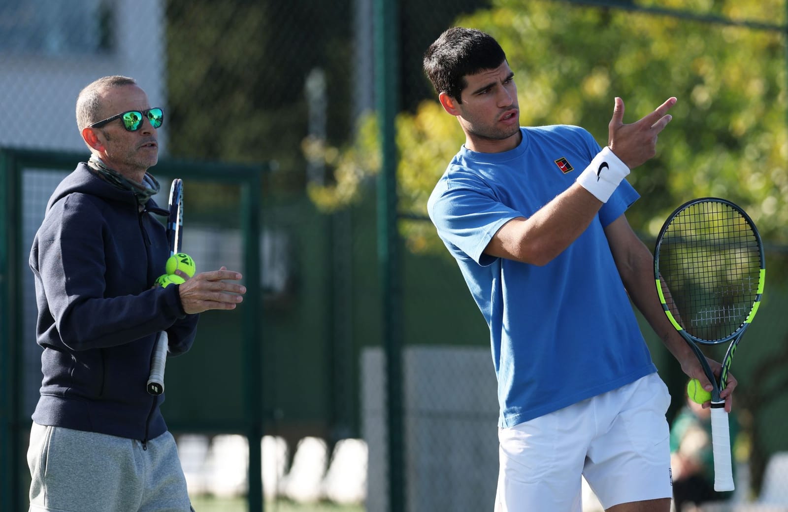 "What a bad vibe","New lows daily" - Carlos Alcaraz's father divides ...