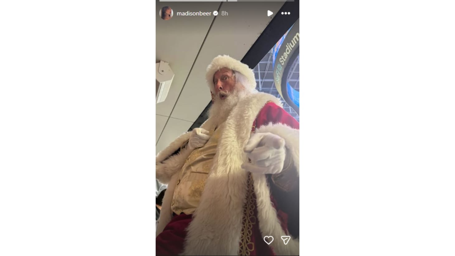 Justin Herbert’s GF Madison Beer soaks in Christmas vibes with Santa ...