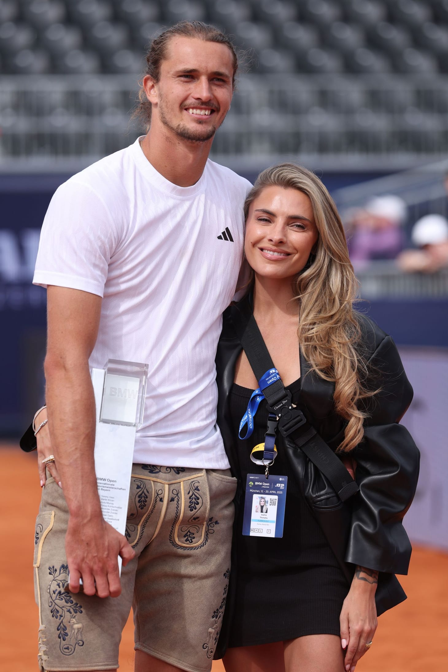 PICTURES: Alexander Zverev and girlfriend Sophia Thomalla hit the beach ...