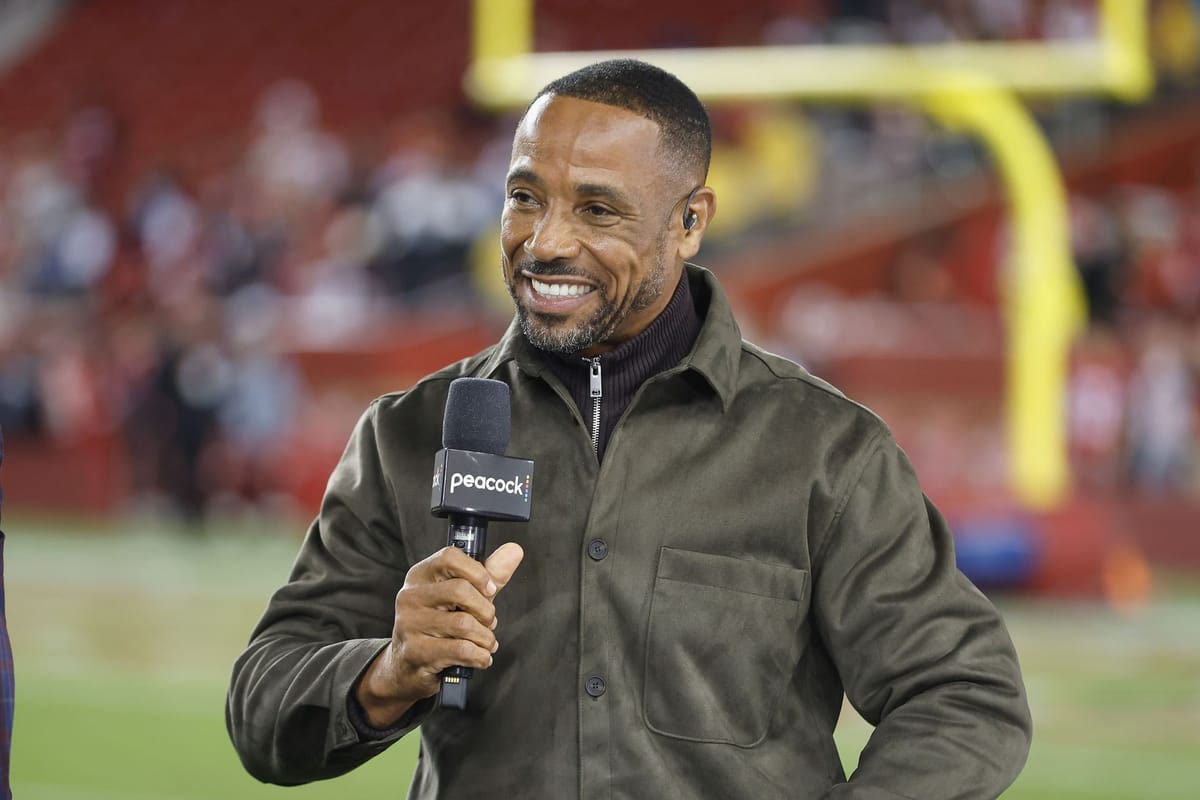 "Multiple people talking in his ear" - Internet divided over NBC ...
