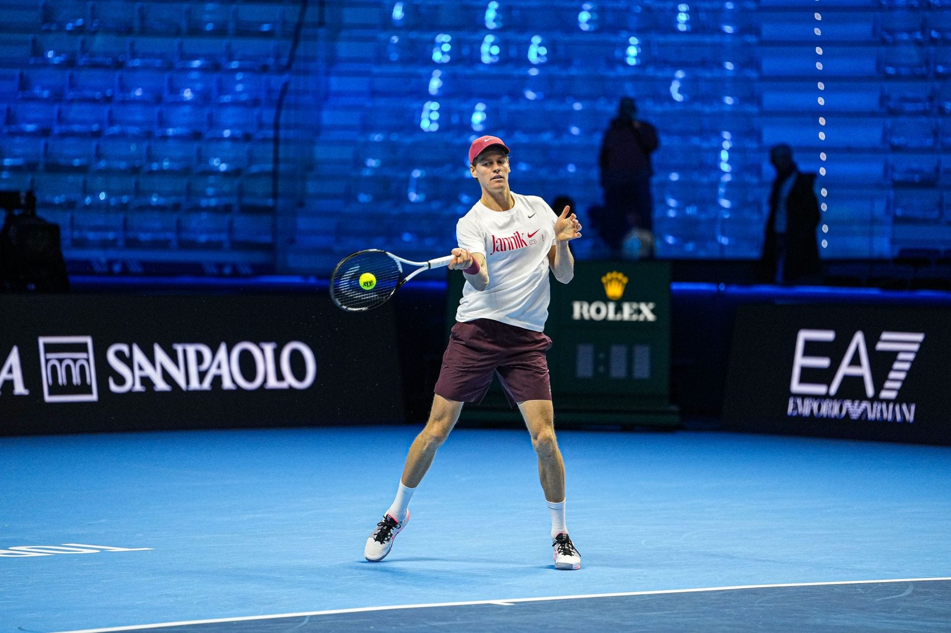 PICTURES: Jannik Sinner goes shirtless in practice as Italian flexes ...