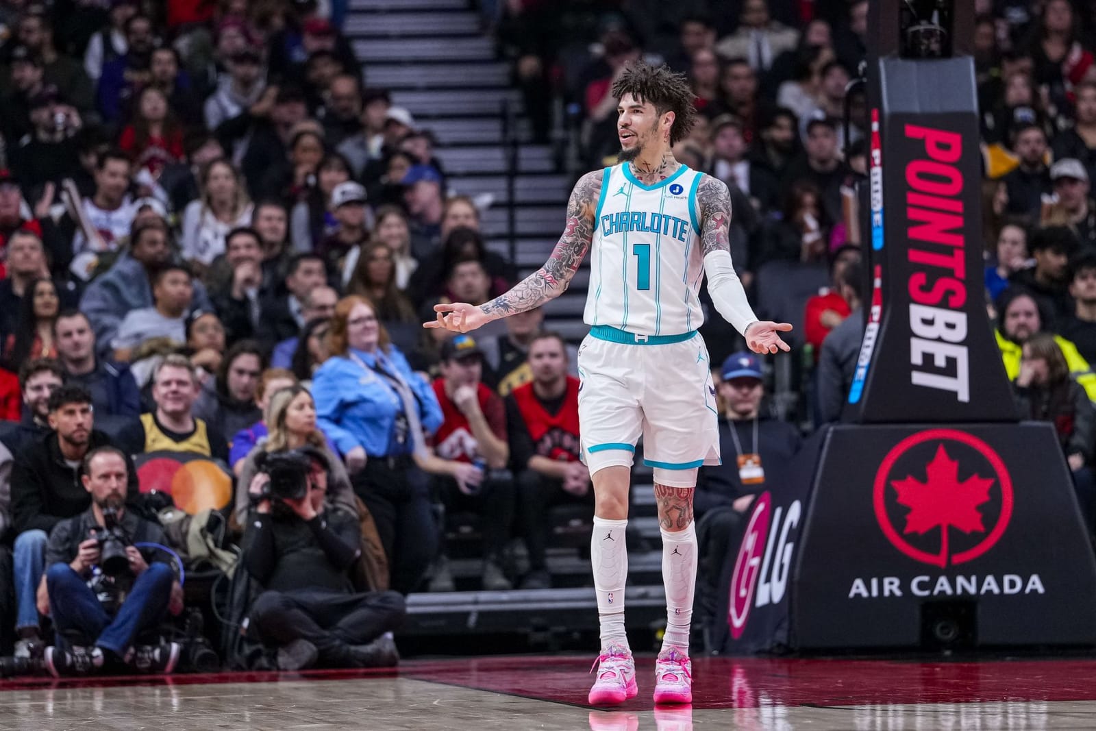 Who is LaMelo Ball’s girlfriend, Ana Montana?