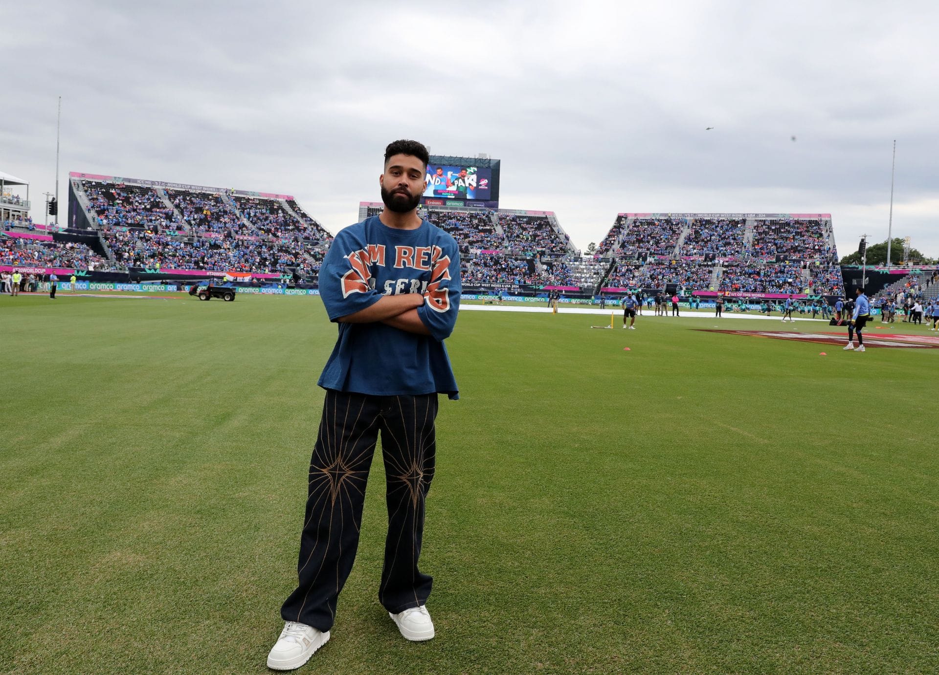 AP Dhillon calls Team India star on stage during Jaipur concert ahead ...
