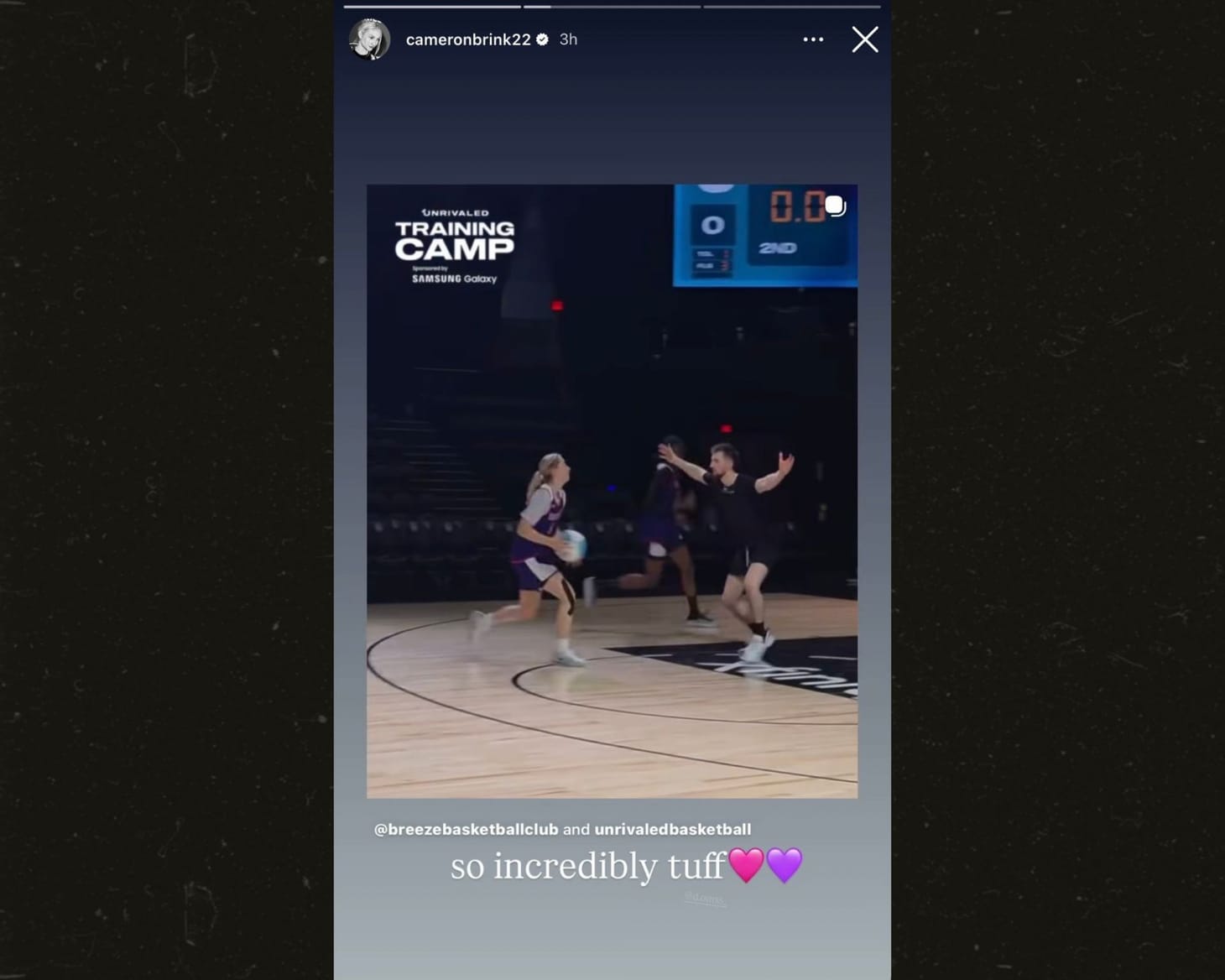 Paige Bueckers Stuns Herself by 'Throwing Lob' to 6-Foot-6 Dominique ...