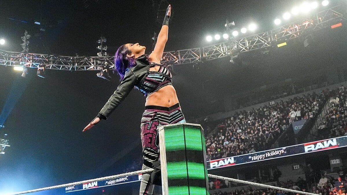 Bayley calls 3-time WWE champion a 'WEIRDO'