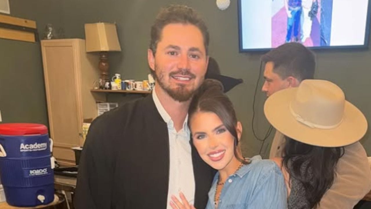 Zach McKinstry's wife Kara powers through intense core workout with hip ...