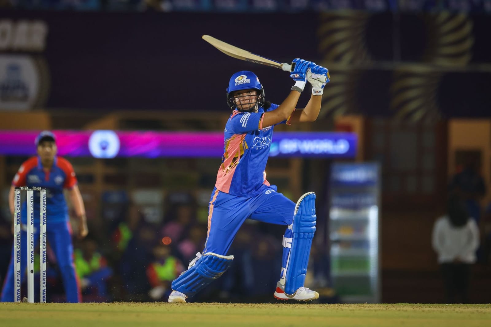 "Come back after doing proper history" - Jhulan Goswami hits back at ...